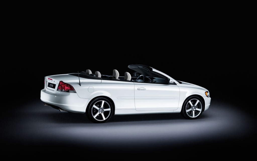 Volvo C70 Ice White